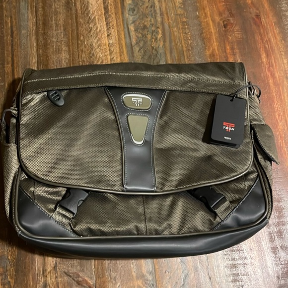 Tumi | Bags | Tumi Ttech Hanover Expandable Messenger Bag | Poshmark